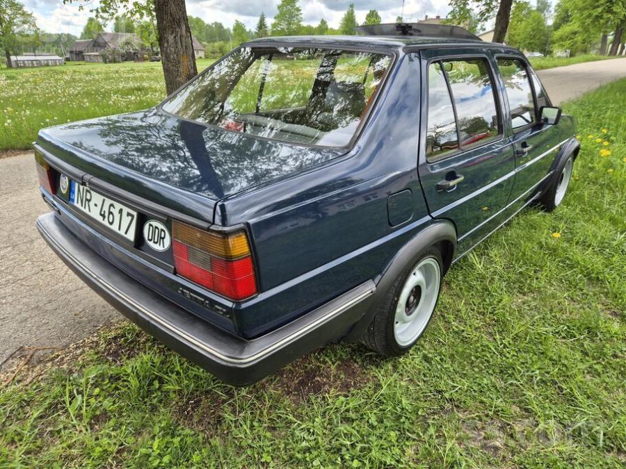 Zils Volkswagen Jetta 1985 Jēkabpils, ar dzinēja tilpumu 1.80 L un nobraukumu 155 tūkst. km par 1600 €, foto 5 vietnē AUTOMOTO.COM.LV