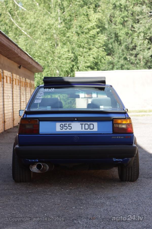 Zils Volkswagen Jetta 1989 Valga, ar dzinēja tilpumu 1.80 L un nobraukumu 280 tūkst. km par 6500 €, foto 5 vietnē AUTOMOTO.COM.LV