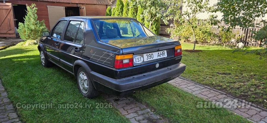 Blue Volkswagen Jetta 1989 in Tallinn, with an engine capacity of 1.30 L and mileage of 130 thousand km for 2400 €, photo 3 on AUTOMOTO.COM.LV