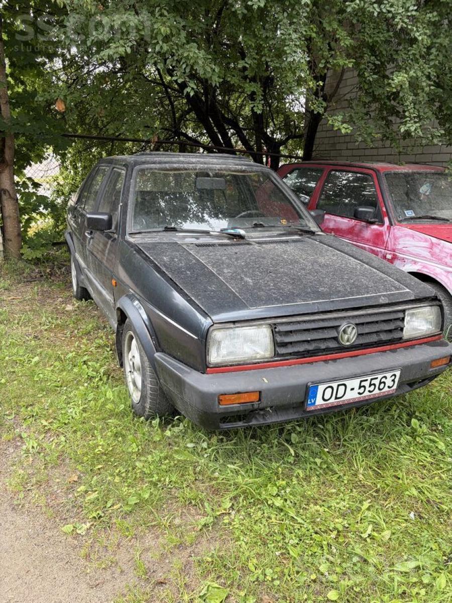 Blue Volkswagen Jetta 1990 in Ogre, with an engine capacity of 1.80 L and mileage of 228 thousand km for 500 €, photo 1 on AUTOMOTO.COM.LV