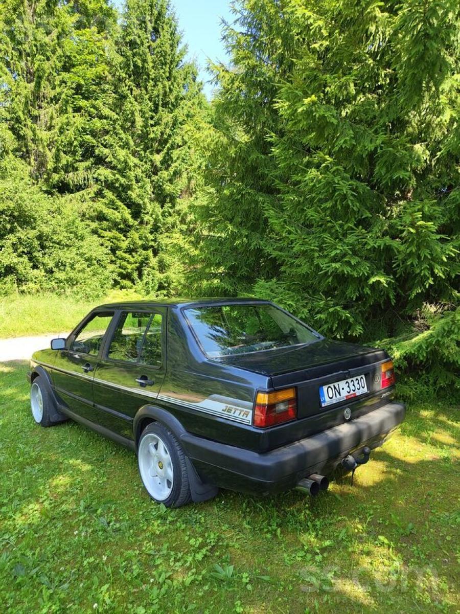 Blue Volkswagen Jetta 1991 in Madona, with an engine capacity of 1.60 L and mileage of 373 thousand km for 4100 €, photo 3 on AUTOMOTO.COM.LV