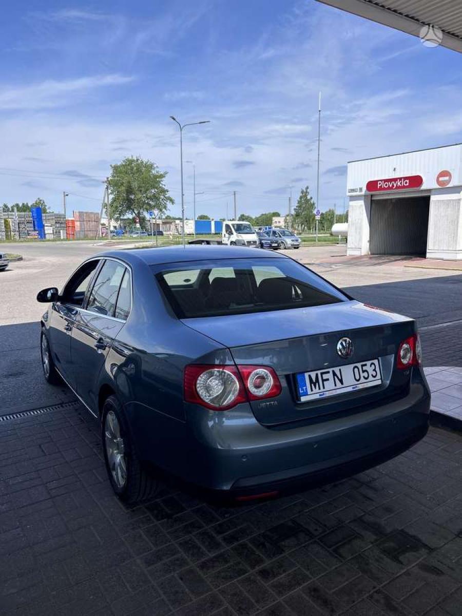 Синий Фольксваген Джетта 2005 в Укмерге, объемом двигателя 1.90 л и пробегом 337 тыс. км за 3500 €, фото 27 на AUTOMOTO.COM.LV