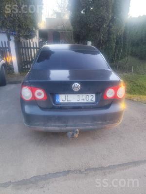 Zils Volkswagen Jetta 2006 Jelgava, ar dzinēja tilpumu 1.60 L un nobraukumu 308 tūkst. km par 850 €, foto  vietnē AUTOMOTO.COM.LV