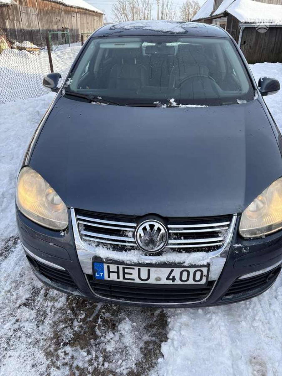 Blue Volkswagen Jetta 2006 in Kaunas, with an engine capacity of 1.90 L and mileage of 332 thousand km for 1000 €, photo 1 on AUTOMOTO.COM.LV