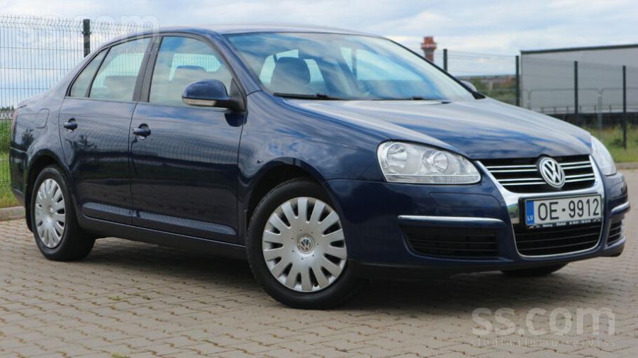 Zils Volkswagen Jetta 2007 Rīga, ar dzinēja tilpumu 1.90 L un nobraukumu 153 tūkst. km par 3900 €, foto 2 vietnē AUTOMOTO.COM.LV