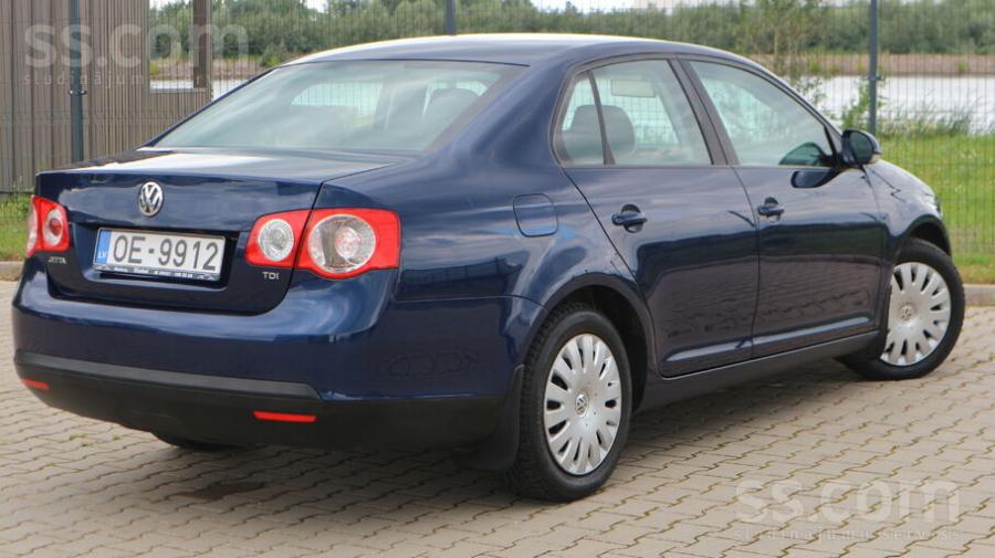 Zils Volkswagen Jetta 2007 Rīga, ar dzinēja tilpumu 1.90 L un nobraukumu 153 tūkst. km par 3900 €, foto 7 vietnē AUTOMOTO.COM.LV