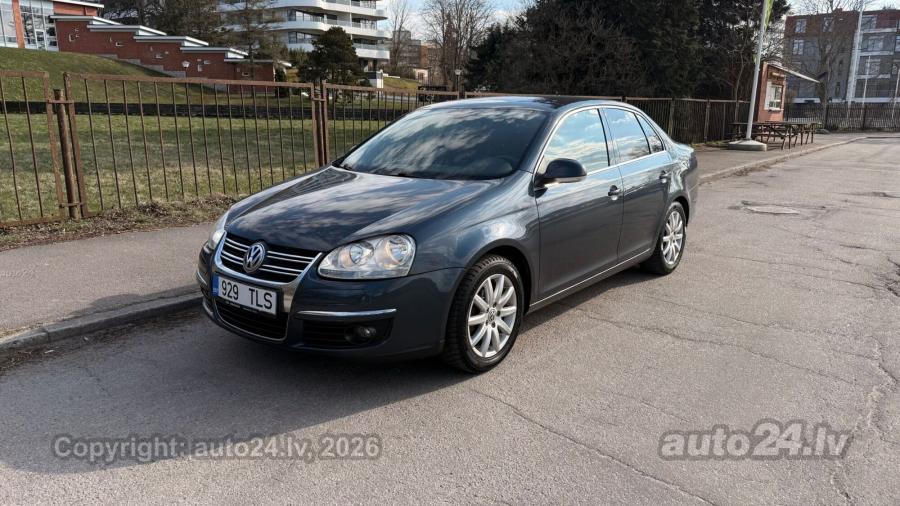 Blue Volkswagen Jetta 2007 in Tallinn, with an engine capacity of 2.00 L and mileage of 333 thousand km for 2499 €, photo 1 on AUTOMOTO.COM.LV