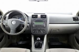 Blue Volkswagen Jetta 2007 in Tallinn, with an engine capacity of 1.60 L and mileage of 317 thousand km for 899 €, photo 13 on AUTOMOTO.COM.LV