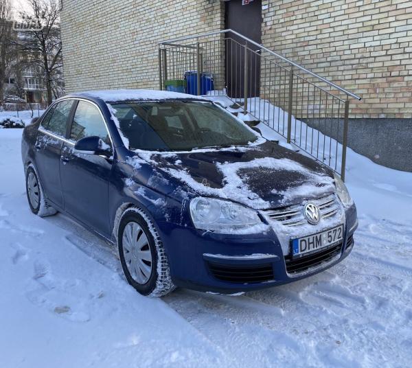 Zils Volkswagen Jetta 2008 Viļņa, ar dzinēja tilpumu 1.90 L un nobraukumu 312 tūkst. km par 850 €, foto 2 vietnē AUTOMOTO.COM.LV