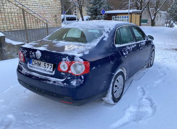 Zils Volkswagen Jetta 2008 Viļņa, ar dzinēja tilpumu 1.90 L un nobraukumu 312 tūkst. km par 850 €, foto 4 vietnē AUTOMOTO.COM.LV