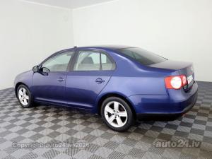 Blue Volkswagen Jetta 2008 in Tallinn, with an engine capacity of 1.90 L and mileage of 298 thousand km for 799 €, photo 4 on AUTOMOTO.COM.LV