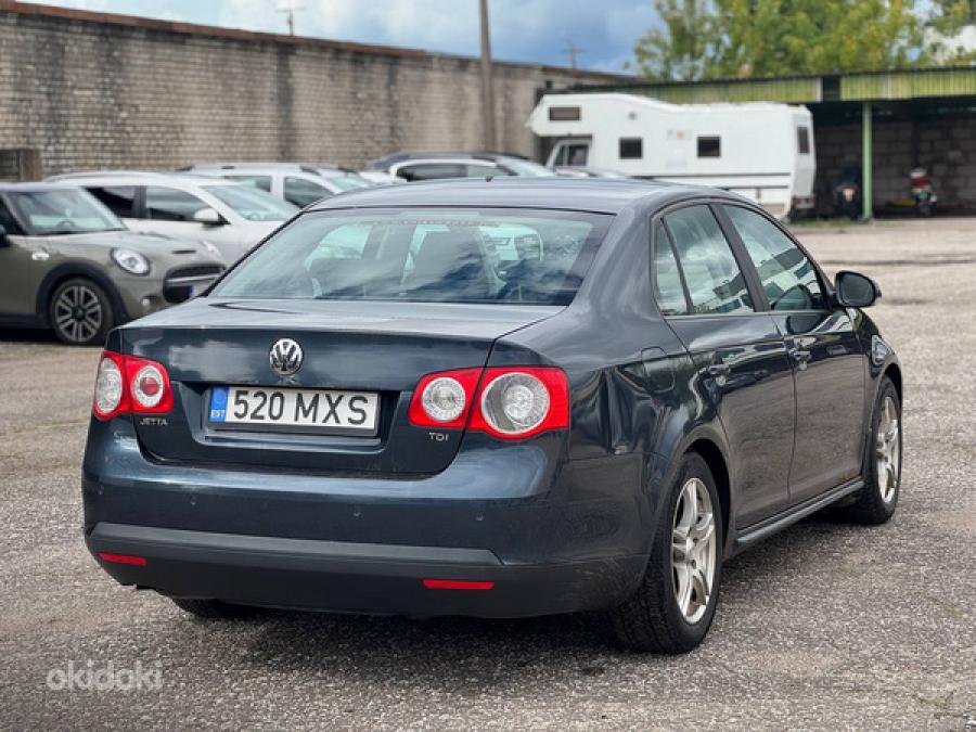 Zils Volkswagen Jetta 2008 Narva, ar dzinēja tilpumu 1.90 L un nobraukumu 280 tūkst. km par 900 €, foto 6 vietnē AUTOMOTO.COM.LV