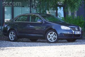 Zils Volkswagen Jetta 2008 Rīga, ar dzinēja tilpumu 1.60 L un nobraukumu 71 tūkst. km par 2490 €, foto 4 vietnē AUTOMOTO.COM.LV