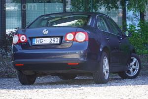 Zils Volkswagen Jetta 2008 Rīga, ar dzinēja tilpumu 1.60 L un nobraukumu 71 tūkst. km par 2490 €, foto 10 vietnē AUTOMOTO.COM.LV