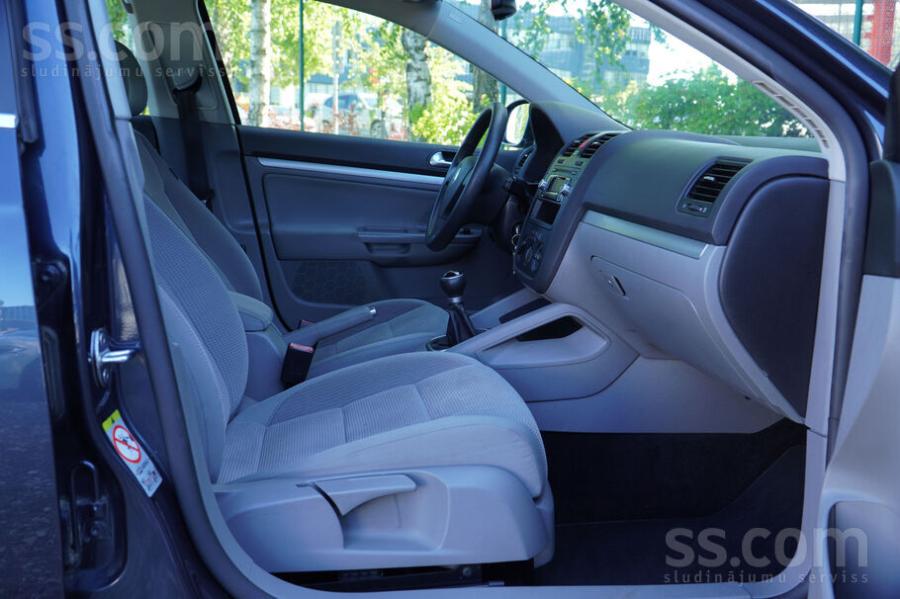 Zils Volkswagen Jetta 2008 Rīga, ar dzinēja tilpumu 1.60 L un nobraukumu 71 tūkst. km par 2490 €, foto 15 vietnē AUTOMOTO.COM.LV