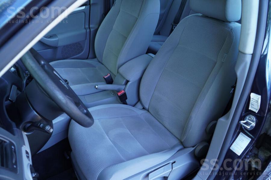 Zils Volkswagen Jetta 2008 Rīga, ar dzinēja tilpumu 1.60 L un nobraukumu 71 tūkst. km par 2490 €, foto 18 vietnē AUTOMOTO.COM.LV