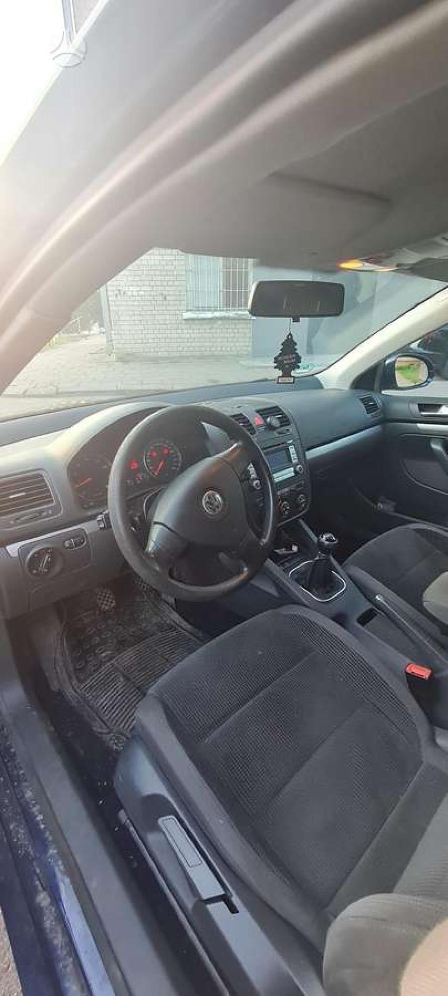 Blue Volkswagen Jetta 2009 in Vilnius, with an engine capacity of 1.60 L and mileage of 198 thousand km for 600 €, photo 13 on AUTOMOTO.COM.LV