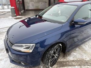 Blue Volkswagen Jetta 2012 in Pasvalys, with an engine capacity of 1.60 L and mileage of 291 thousand km for 5000 €, photo 3 on AUTOMOTO.COM.LV