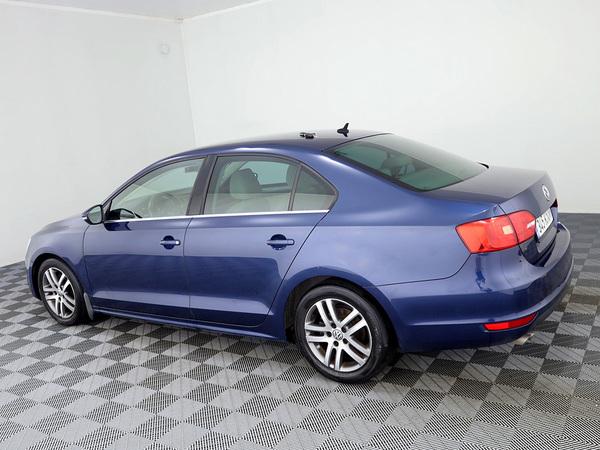Blue Volkswagen Jetta 2012 in Tallinn, with an engine capacity of 1.40 L and mileage of 334 thousand km for 1499 €, photo 4 on AUTOMOTO.COM.LV