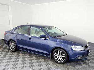 Blue Volkswagen Jetta 2012 in Tallinn, with an engine capacity of 1.40 L and mileage of 334 thousand km for 1499 €, photo  on AUTOMOTO.COM.LV