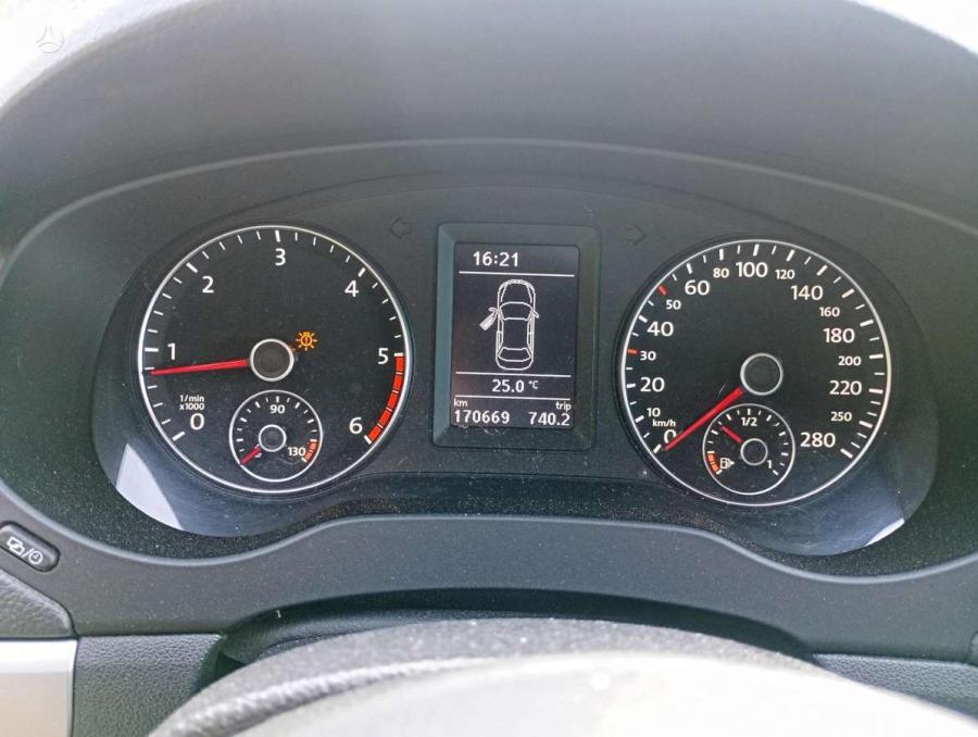 Zils Volkswagen Jetta 2013 Ukmergė, ar dzinēja tilpumu 1.60 L un nobraukumu 170 tūkst. km par 2000 €, foto 11 vietnē AUTOMOTO.COM.LV