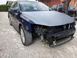 Blue Volkswagen Jetta 2013 in Marijampole, with an engine capacity of 1.40 L and mileage of 200 thousand km for 3800 €, photo 4 on AUTOMOTO.COM.LV