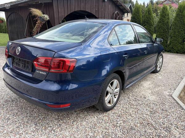 Zils Volkswagen Jetta 2013 Marijampole, ar dzinēja tilpumu 1.40 L un nobraukumu 200 tūkst. km par 3800 €, foto 6 vietnē AUTOMOTO.COM.LV