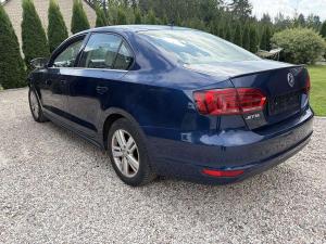 Blue Volkswagen Jetta 2013 in Marijampole, with an engine capacity of 1.40 L and mileage of 200 thousand km for 3800 €, photo 7 on AUTOMOTO.COM.LV