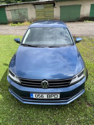 Zils Volkswagen Jetta 2015 Rapla, ar dzinēja tilpumu 1.40 L un nobraukumu 113 tūkst. km par 7690 €, foto  vietnē AUTOMOTO.COM.LV