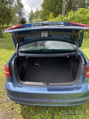Zils Volkswagen Jetta 2015 Rapla, ar dzinēja tilpumu 1.40 L un nobraukumu 113 tūkst. km par 7690 €, foto 6 vietnē AUTOMOTO.COM.LV
