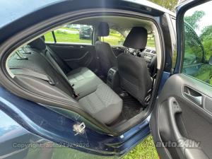 Zils Volkswagen Jetta 2015 Rapla, ar dzinēja tilpumu 1.40 L un nobraukumu 113 tūkst. km par 7690 €, foto 10 vietnē AUTOMOTO.COM.LV