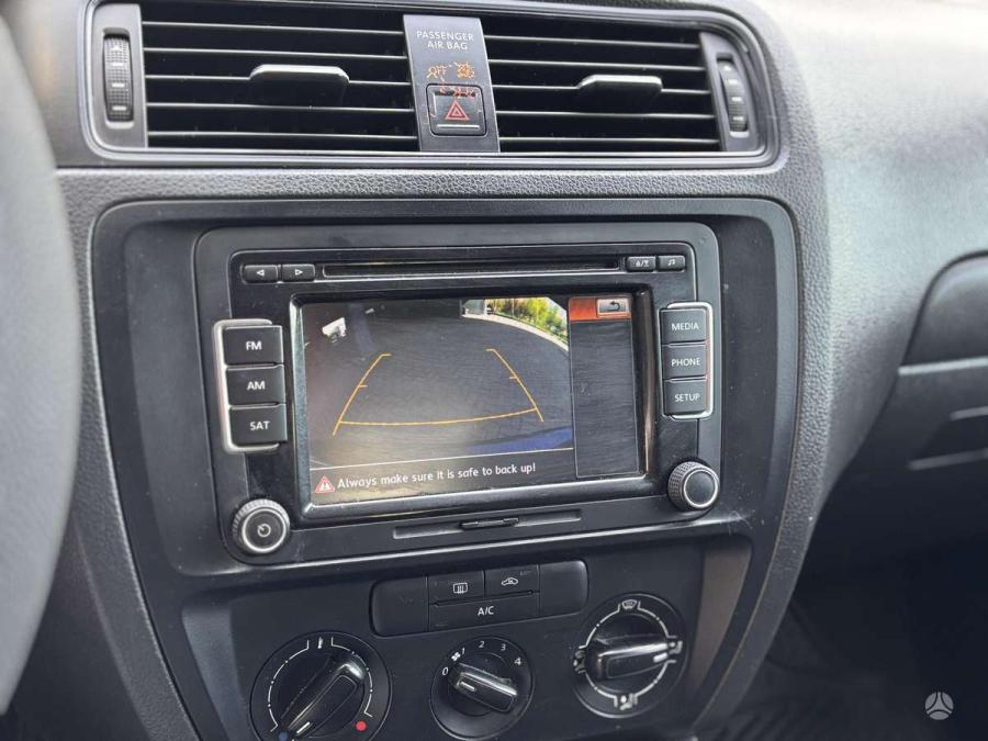 Zils Volkswagen Jetta 2015 Kauņa, ar dzinēja tilpumu 1.98 L un nobraukumu 340 tūkst. km par 3500 €, foto 18 vietnē AUTOMOTO.COM.LV