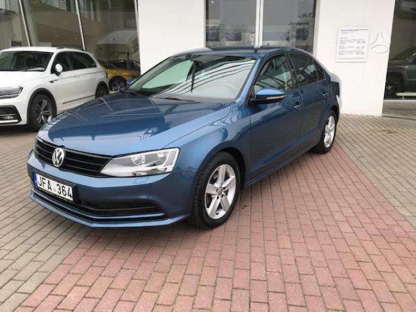 Blue Volkswagen Jetta 2016 in Vilnius, with an engine capacity of 1.40 L and mileage of 202 thousand km for 7700 €, photo 3 on AUTOMOTO.COM.LV