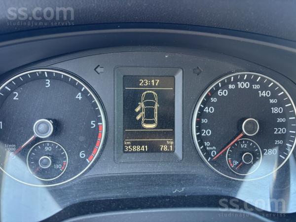 Brown Volkswagen Jetta 2011 in Riga, with an engine capacity of 1.60 L and mileage of 359 thousand km for 4500 €, photo 9 on AUTOMOTO.COM.LV