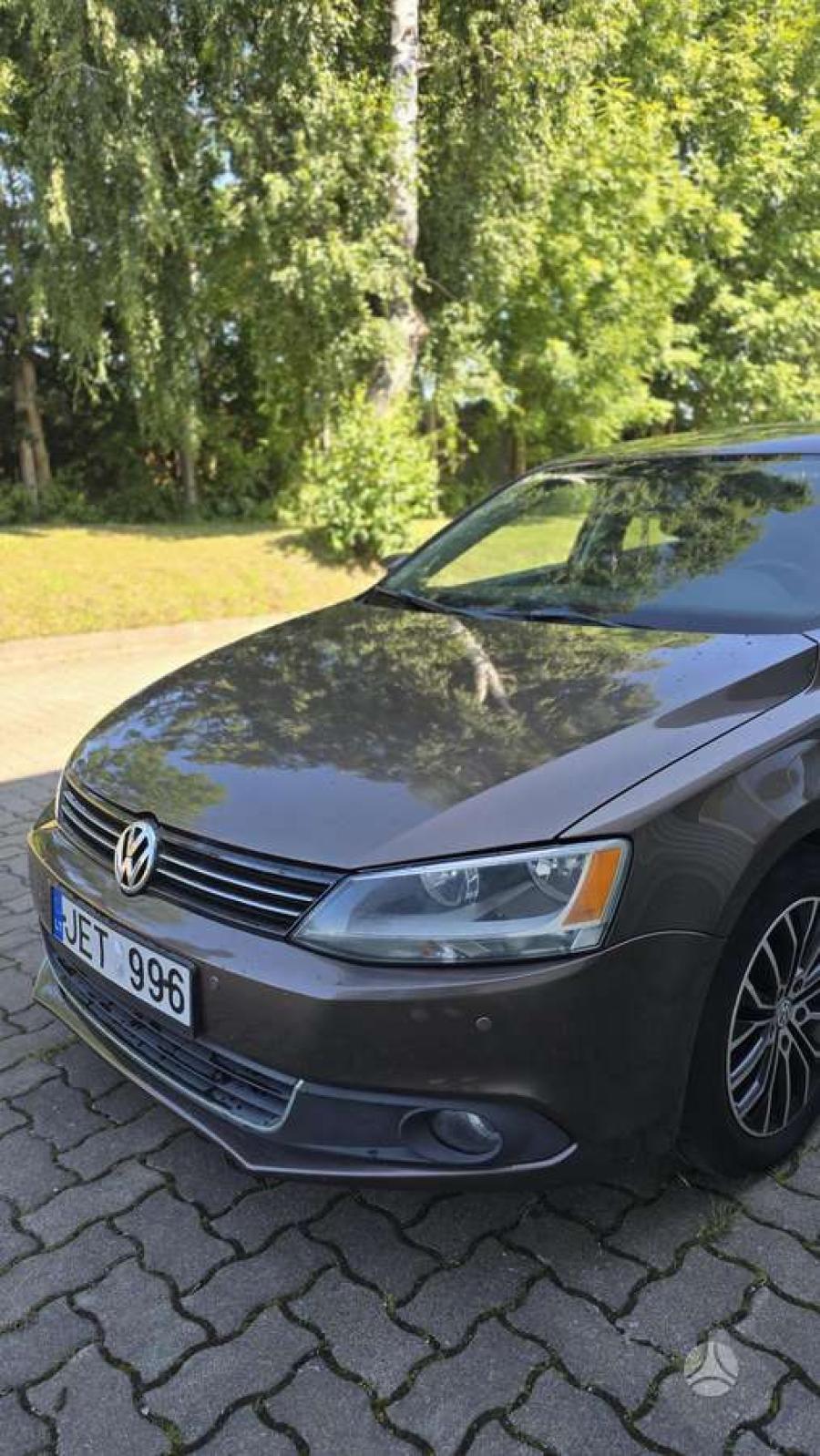 Brūns Volkswagen Jetta 2011 Klaipėda, ar dzinēja tilpumu 1.97 L un nobraukumu 260 tūkst. km par 3700 €, foto 9 vietnē AUTOMOTO.COM.LV