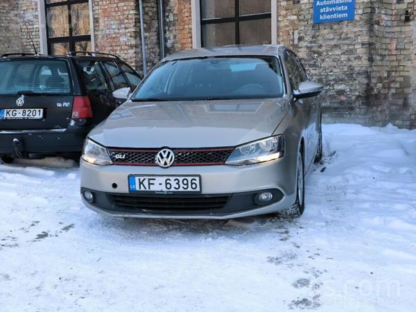 Brūns Volkswagen Jetta 2012 Rīga, ar dzinēja tilpumu 1.60 L un nobraukumu 255 tūkst. km par 4300 €, foto 5 vietnē AUTOMOTO.COM.LV