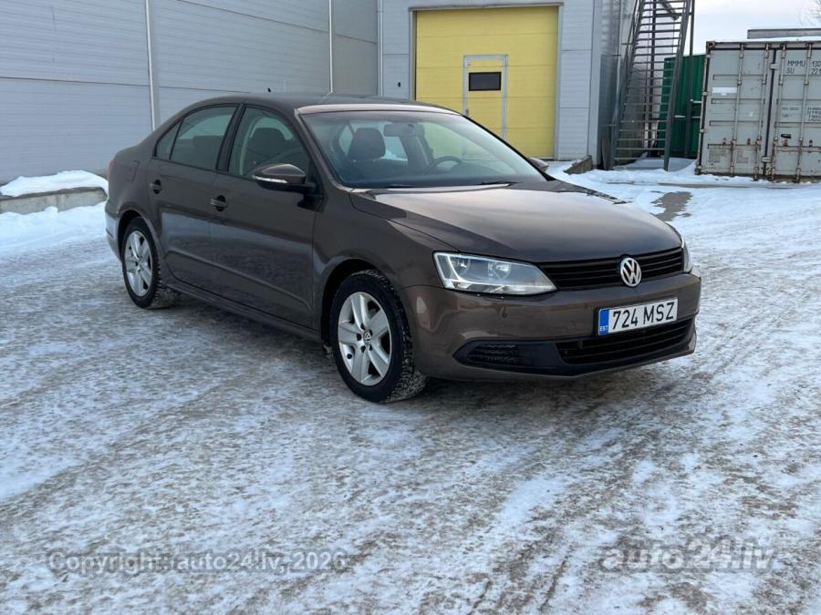 Brūns Volkswagen Jetta 2012 Pērnava, ar dzinēja tilpumu 1.60 L un nobraukumu 350 tūkst. km par 2990 €, foto 3 vietnē AUTOMOTO.COM.LV