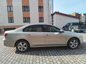 Brūns Volkswagen Jetta 2012 Rīga, ar dzinēja tilpumu 1.40 L un nobraukumu 0 tūkst. km par 4750 €, foto 13 vietnē AUTOMOTO.COM.LV