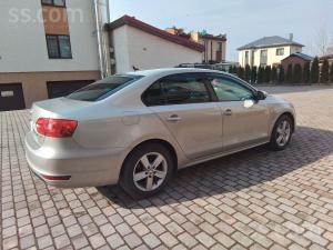 Brūns Volkswagen Jetta 2012 Rīga, ar dzinēja tilpumu 1.40 L un nobraukumu 0 tūkst. km par 4750 €, foto 14 vietnē AUTOMOTO.COM.LV