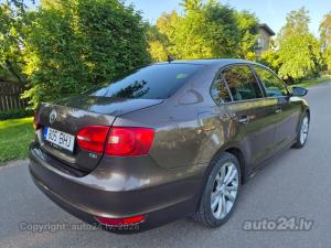 Brūns Volkswagen Jetta 2012 Tallina, ar dzinēja tilpumu 1.40 L un nobraukumu 173 tūkst. km par 3999 €, foto 6 vietnē AUTOMOTO.COM.LV