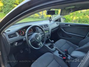 Brūns Volkswagen Jetta 2012 Tallina, ar dzinēja tilpumu 1.40 L un nobraukumu 173 tūkst. km par 3999 €, foto 10 vietnē AUTOMOTO.COM.LV