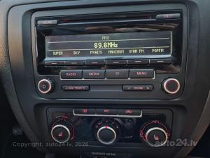 Brūns Volkswagen Jetta 2012 Tallina, ar dzinēja tilpumu 1.40 L un nobraukumu 173 tūkst. km par 3999 €, foto 13 vietnē AUTOMOTO.COM.LV