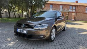 Brown Volkswagen Jetta 2012 in Marijampole, with an engine capacity of 1.60 L and mileage of 353 thousand km for 4550 €, photo  on AUTOMOTO.COM.LV