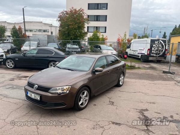 Brown Volkswagen Jetta 2012 in Tallinn, with an engine capacity of 1.20 L and mileage of 175 thousand km for 3200 €, photo 1 on AUTOMOTO.COM.LV