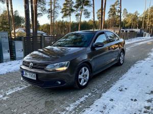 Brūns Volkswagen Jetta 2013 Rīga, ar dzinēja tilpumu 1.40 L un nobraukumu 179 tūkst. km par 4500 €, foto 7 vietnē AUTOMOTO.COM.LV