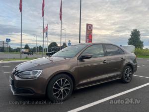 Brūns Volkswagen Jetta 2013 Tartu, ar dzinēja tilpumu 1.40 L un nobraukumu 202 tūkst. km par 5500 €, foto 5 vietnē AUTOMOTO.COM.LV