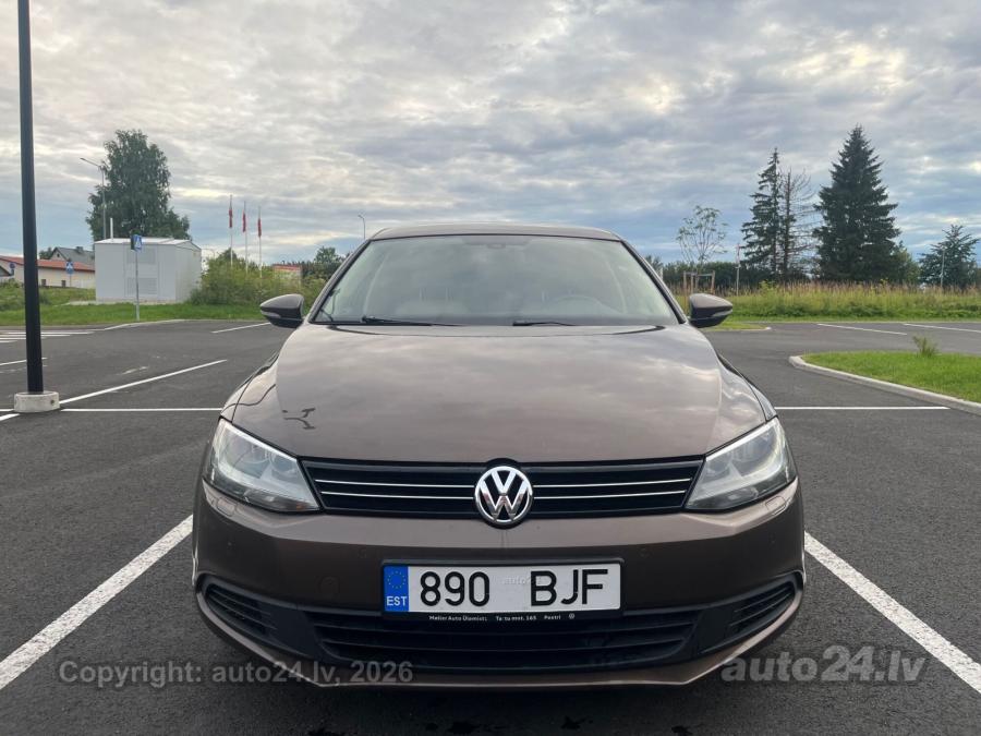 Brūns Volkswagen Jetta 2013 Tartu, ar dzinēja tilpumu 1.40 L un nobraukumu 202 tūkst. km par 5500 €, foto 9 vietnē AUTOMOTO.COM.LV