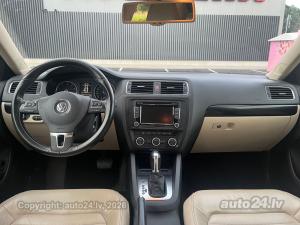 Brūns Volkswagen Jetta 2013 Tartu, ar dzinēja tilpumu 1.40 L un nobraukumu 202 tūkst. km par 5500 €, foto 10 vietnē AUTOMOTO.COM.LV