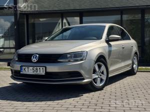Brown Volkswagen Jetta 2015 in Tukums, with an engine capacity of 2.00 L and mileage of 257 thousand km for 4900 €, photo  on AUTOMOTO.COM.LV