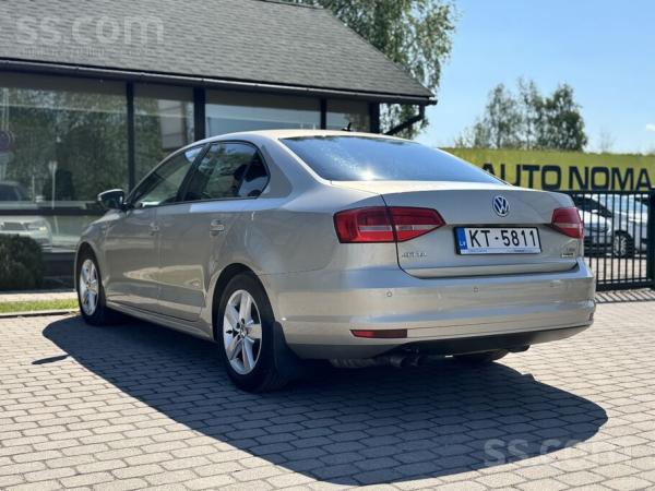 Brūns Volkswagen Jetta 2015 Tukums, ar dzinēja tilpumu 2.00 L un nobraukumu 257 tūkst. km par 4900 €, foto 2 vietnē AUTOMOTO.COM.LV